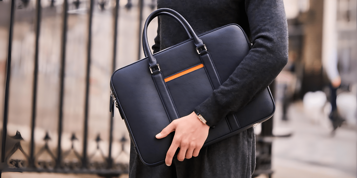 5 Reasons Professionals Should Own a High-Quality Leather Bag